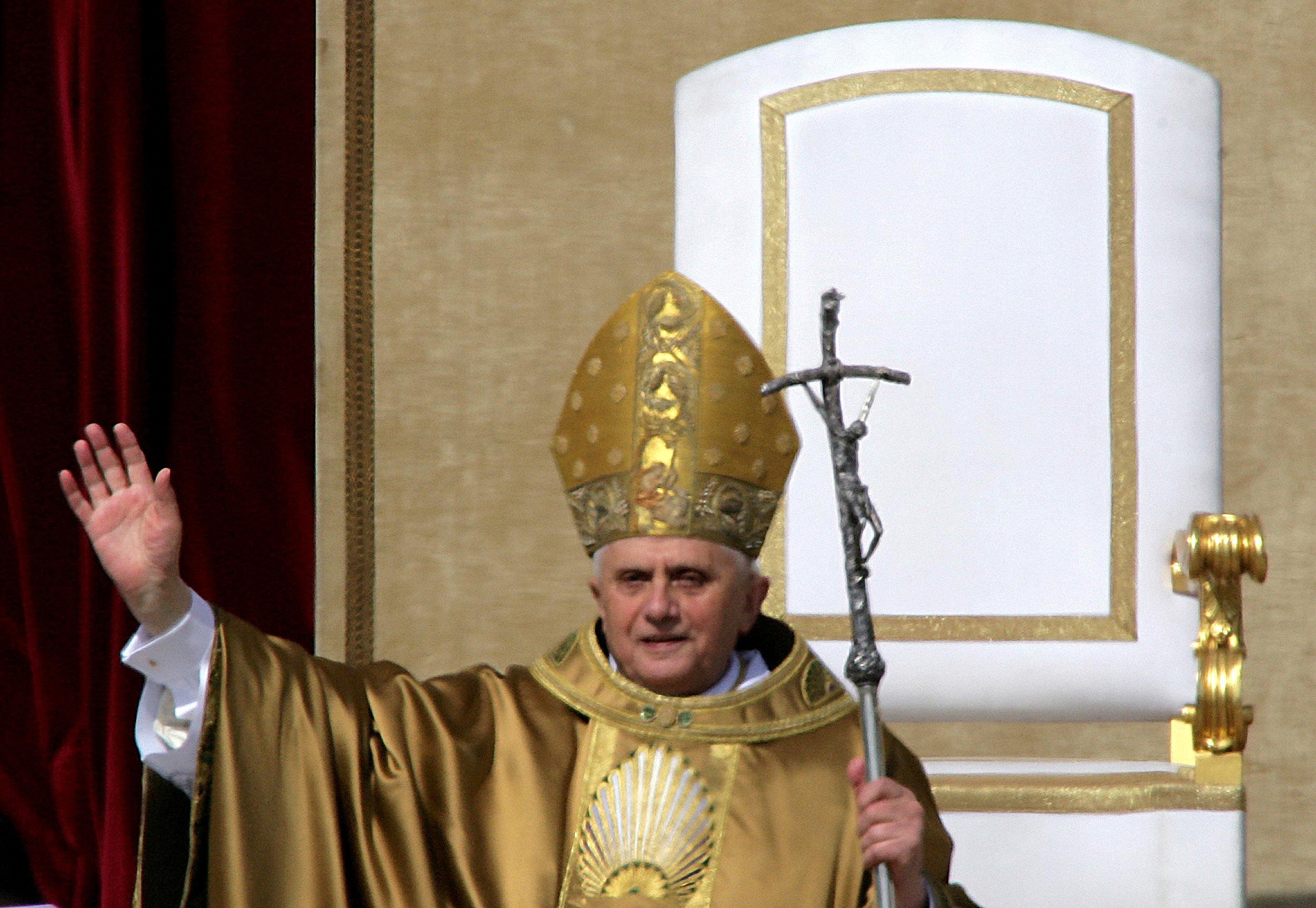 La vida de Benedicto XVI en imágenes - Libertad Digital