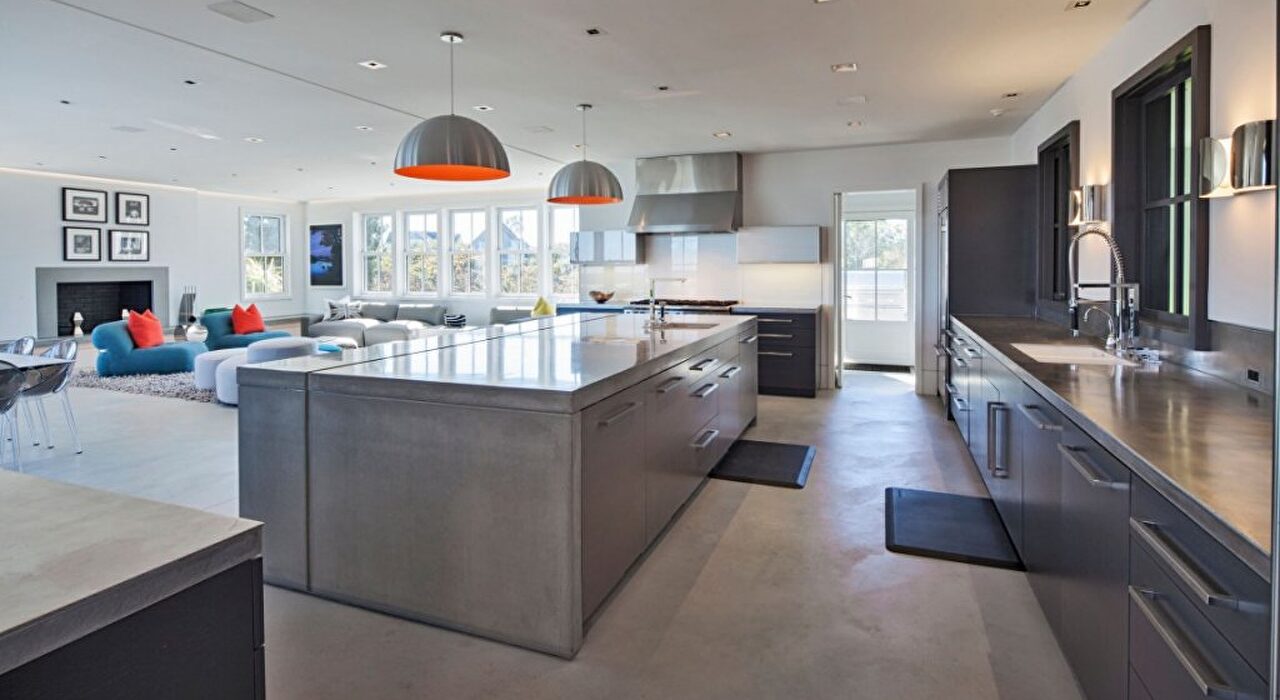 Una vivienda sobria por fuera pero divertida por dentro - Chic