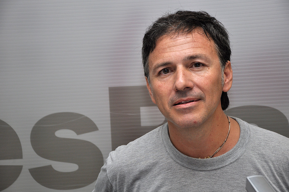 Daniel Cros: "Esta noche, daré el concierto de la desnudez" - Libertad ...