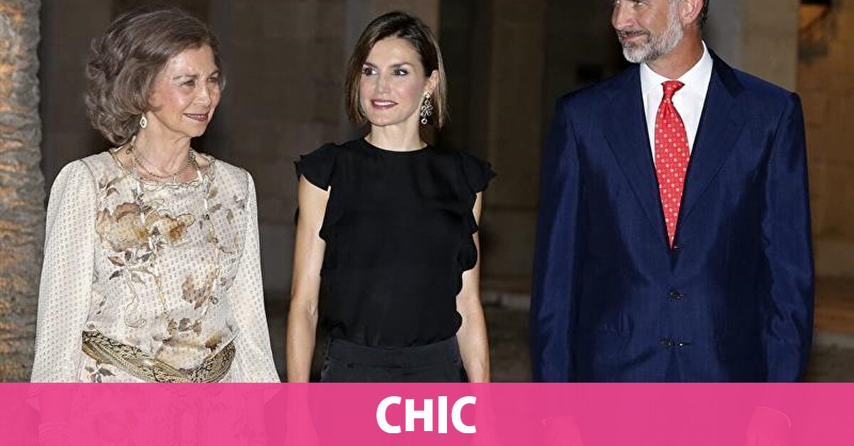 La gran evolución de los looks de la reina Letizia en Mallorca - Chic