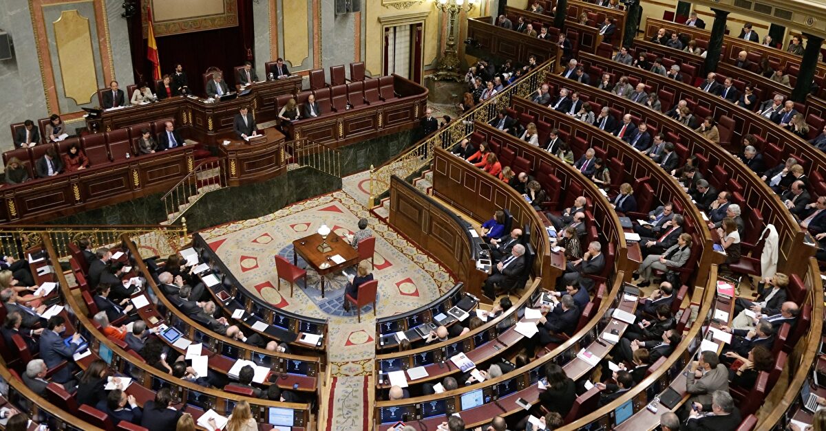Los diputados españoles suspenden inglés - Libertad Digital