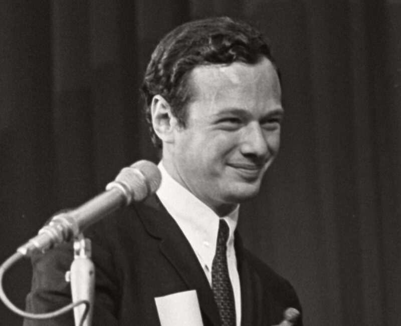 Las dos versiones del suicidio de Brian Epstein - Chic