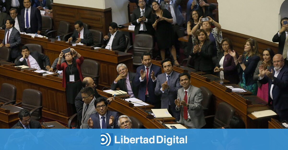El Hijo De Fujimori Impide La Destitución Del Presidente Del Perú Que