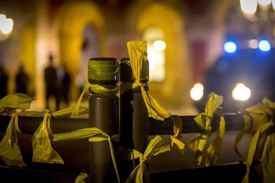 La Guardia Civil sancionará a los agentes que quiten lazos amarillos ...