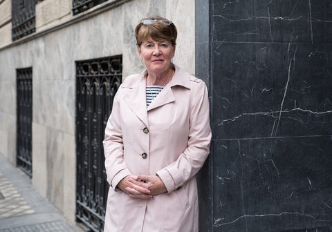 Fiona Barton: "Todos tenemos una vida oculta y tememos que alguien la ...