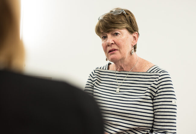 Fiona Barton: "Todos tenemos una vida oculta y tememos que alguien la ...