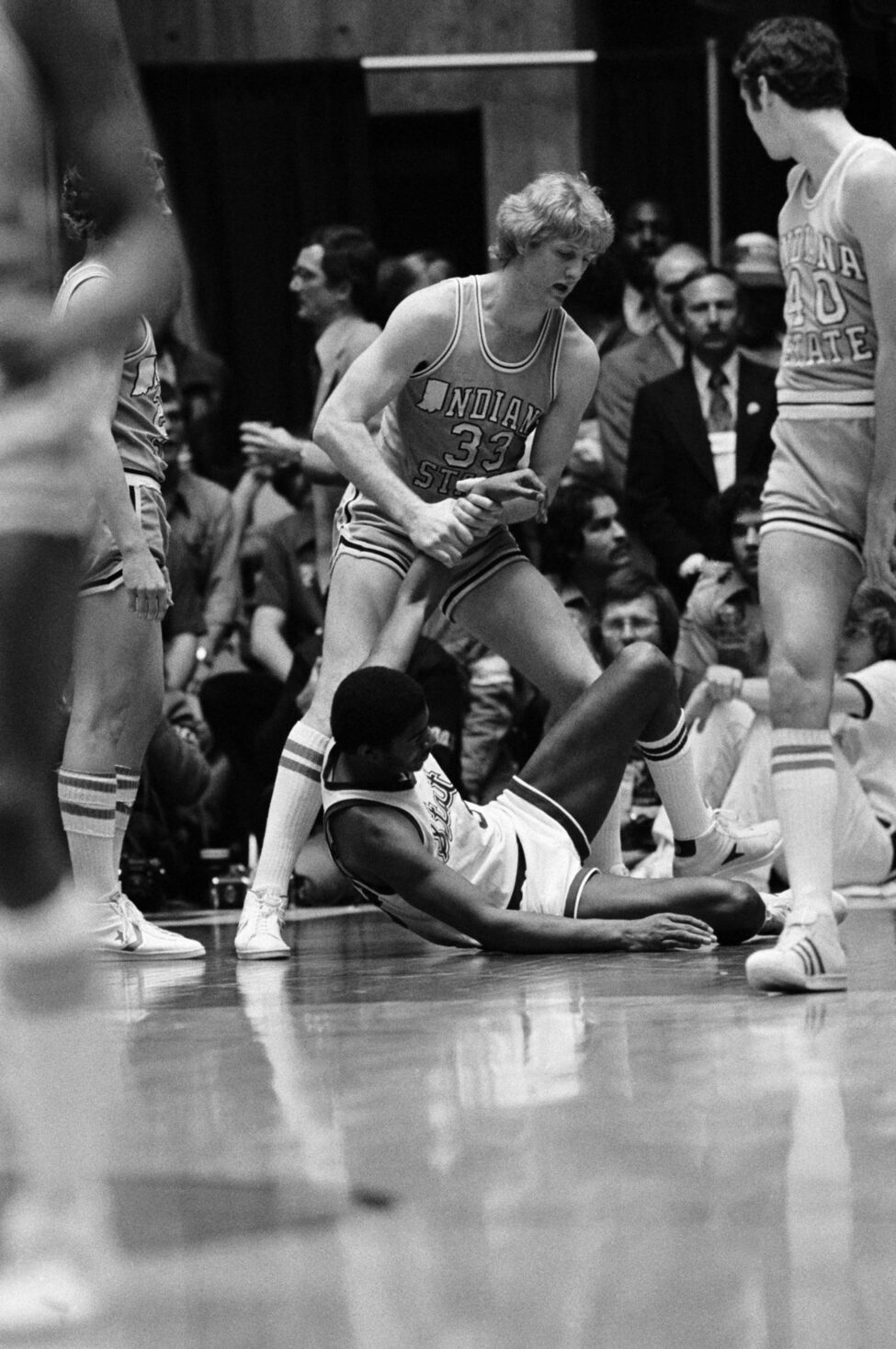 'Magic' Johnson vs Larry Bird: 40 años del partido que cambió la ...