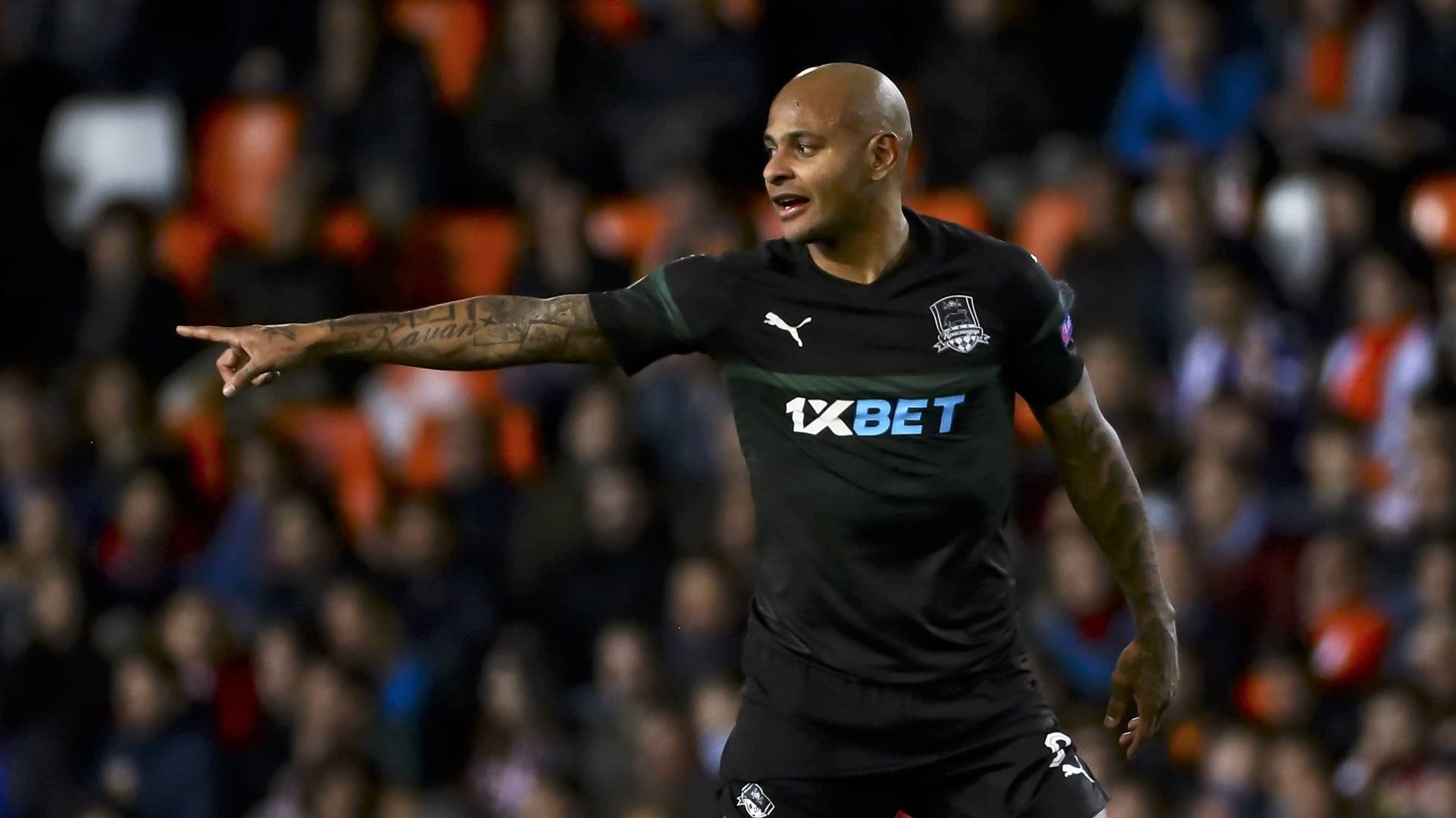 Pogrebniak critica que Ari, "un futbolista de color", juegue en la ...