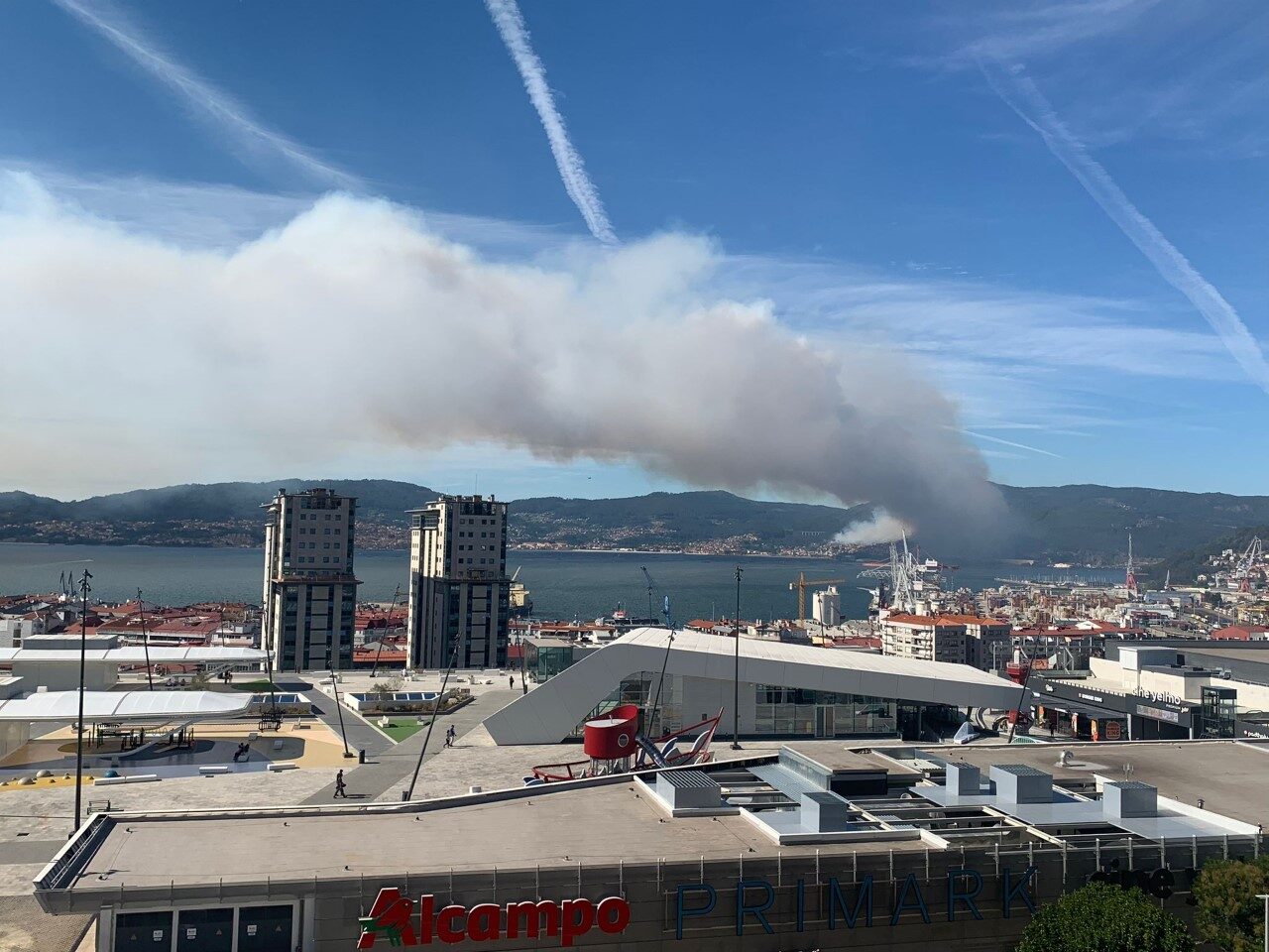 Estabilizados los incendios de Moaña y Ponteareas tras quemar unas 45 ...
