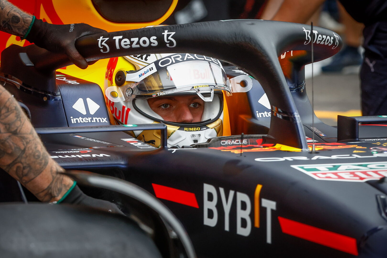 Verstappen empieza mandando el primer día en Spa