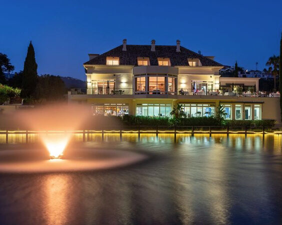 Restaurante El Lago, el placer de una estrella Michelin en un marco ...