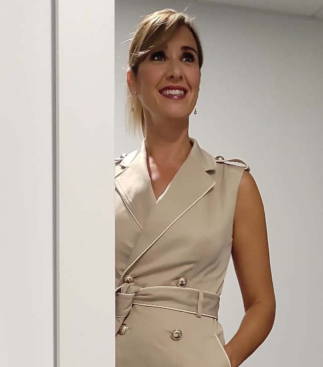 Todo sobre Sandra Daviú, la presentadora que ha arrebatado la plaza a ...