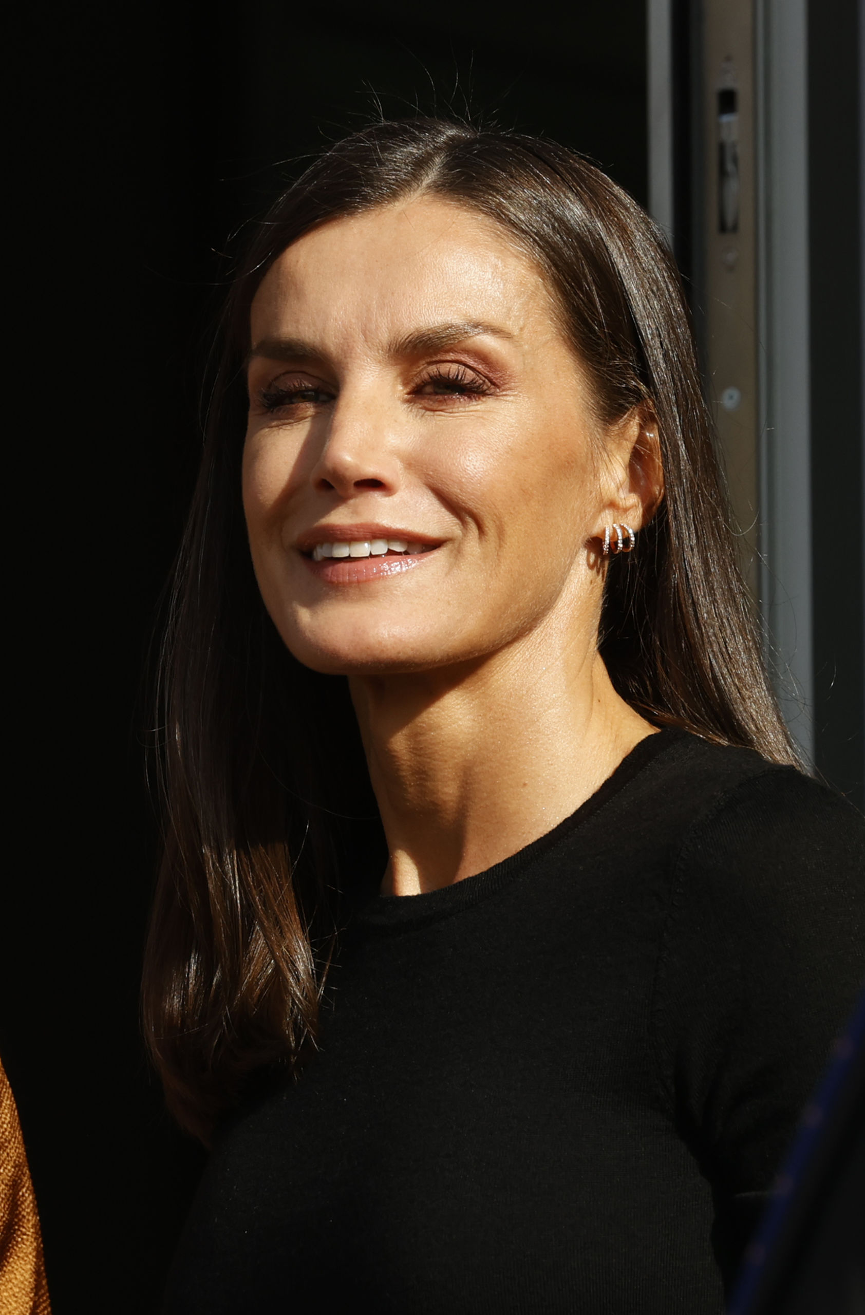 El agujero en la falda de la reina Letizia que ha acaparado todas las ...