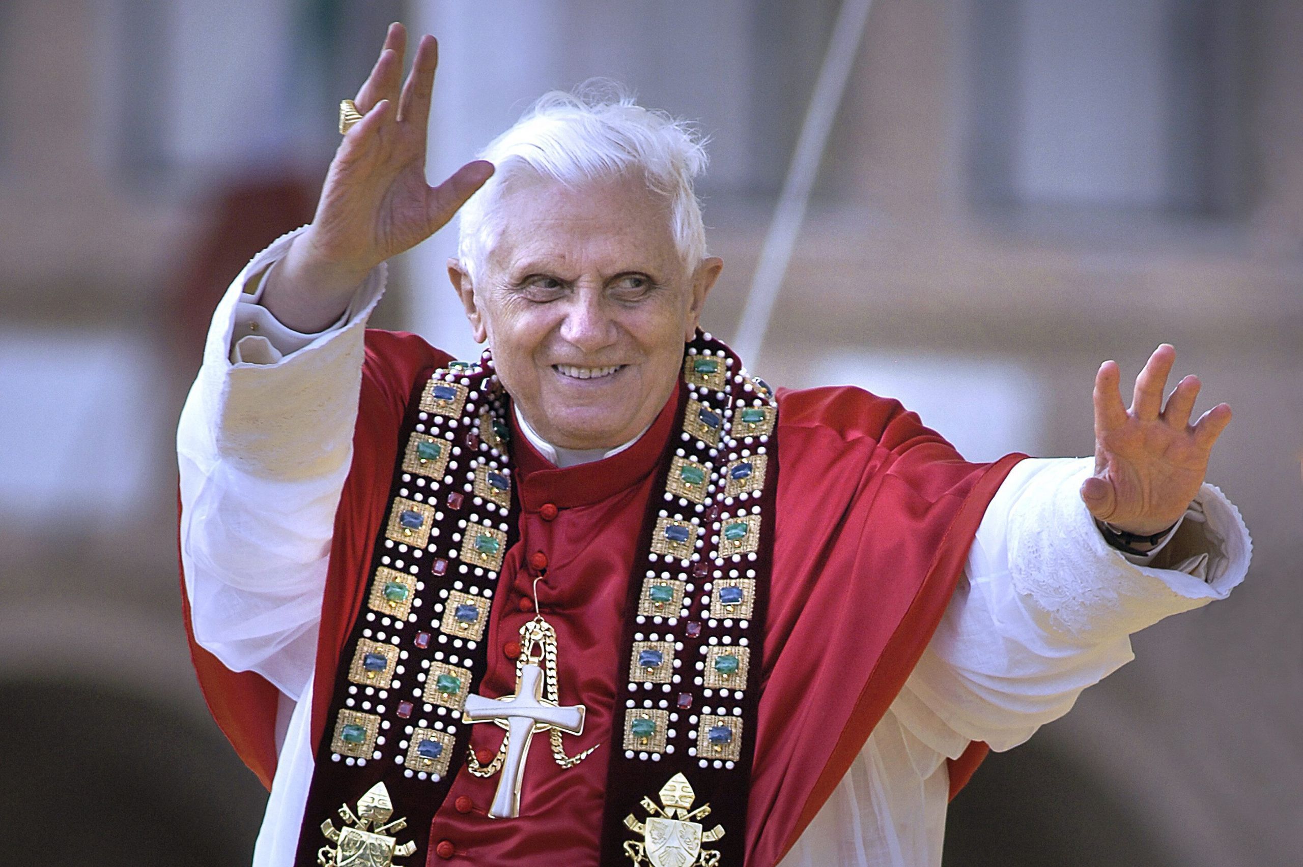 La vida de Benedicto XVI en imágenes - Libertad Digital