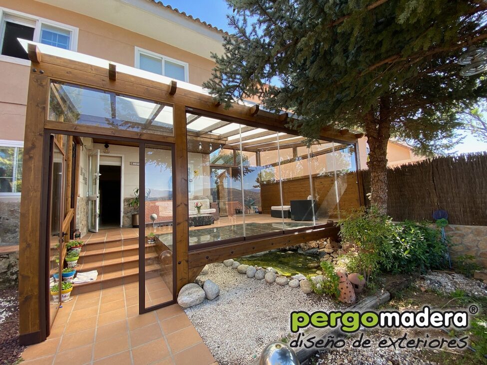 Cómo ampliar el interior de tu casa y el exterior con un porche, una pérgola o un cerramiento - Chic