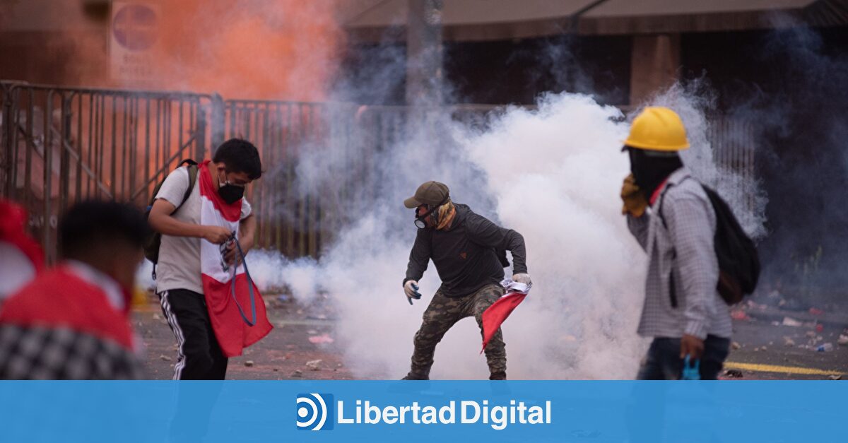 La izquierda golpista desata otra noche de violencia extrema en Perú ...