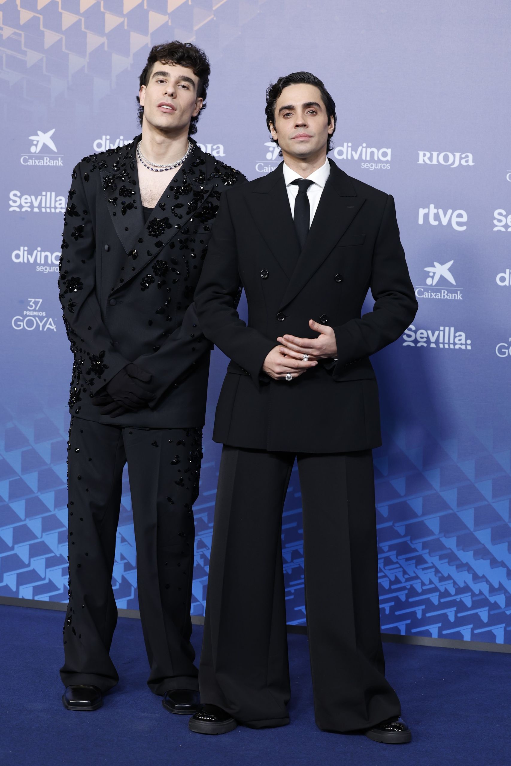 Los Trajes Estrafalarios Invaden La Alfombra Roja De Los Premios Goya