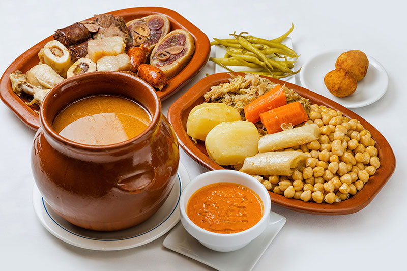 El cocido en tres vuelcos de Casa Carola cumple 25 años - Chic