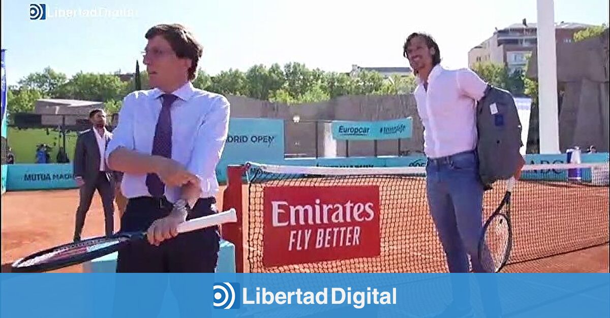 Almeida juega un partido de tenis contra Feliciano López en Colón ...