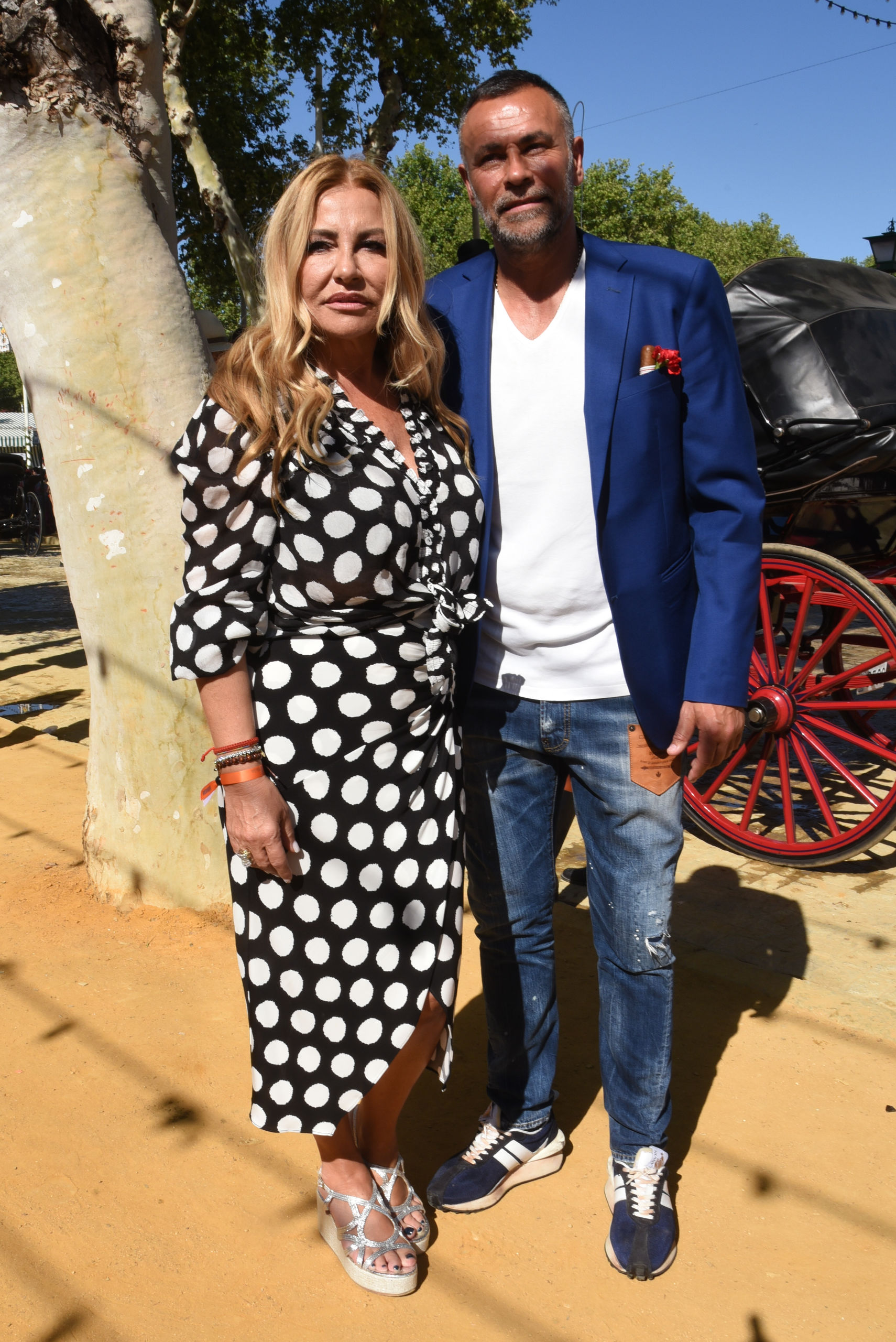 La Ana Rosa más romántica y otros famosos en la Feria de Sevilla - Chic