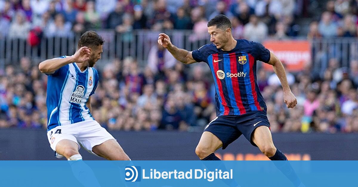 Invasión de ultras para echar al Barcelona del césped mientras ...