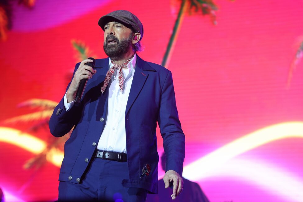 Juan Luis Guerra celebra 40 años casado con la única mujer de su vida - Chic