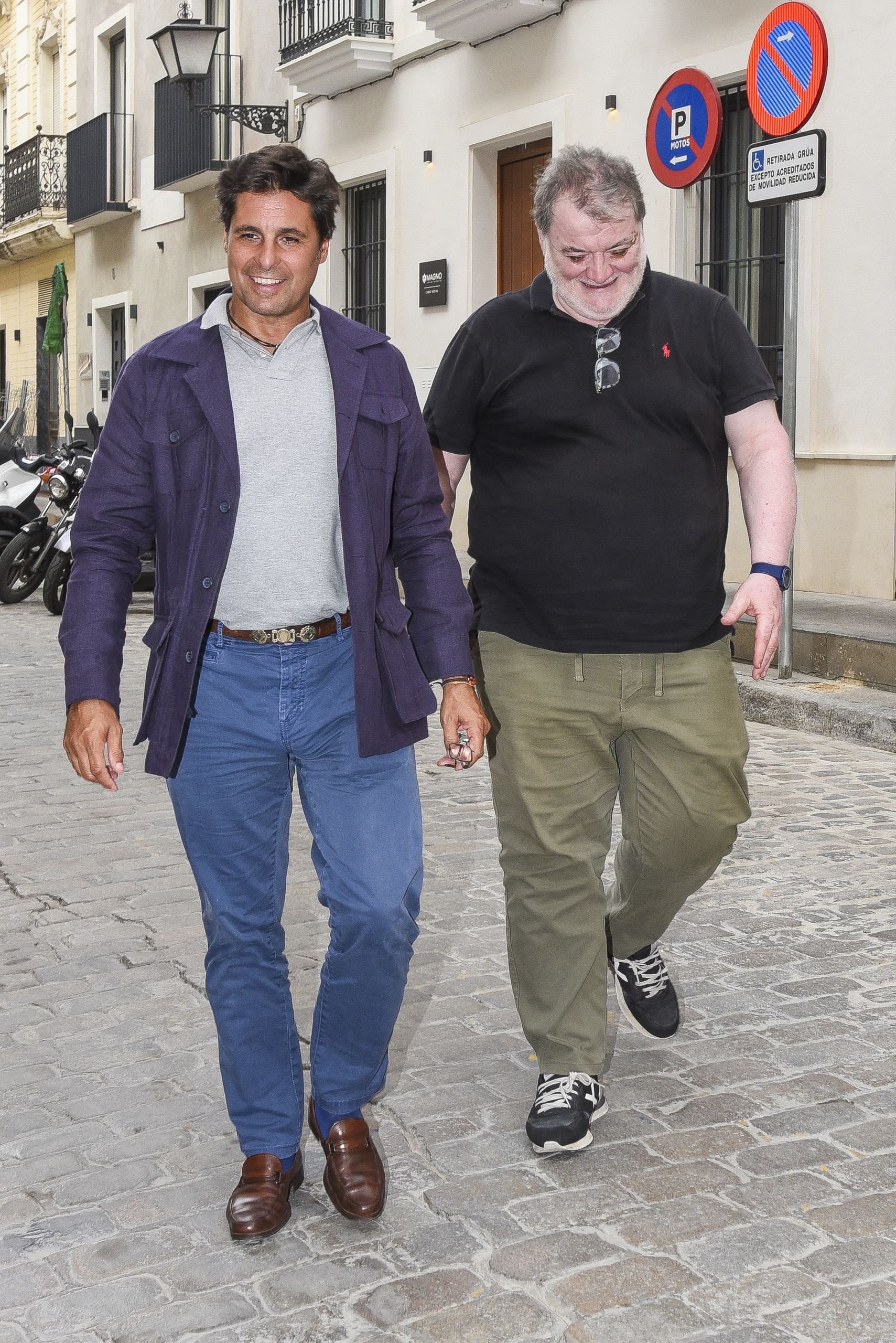 Alejandro Sancho despide a María Jiménez rodeado de familiares y amigos ...