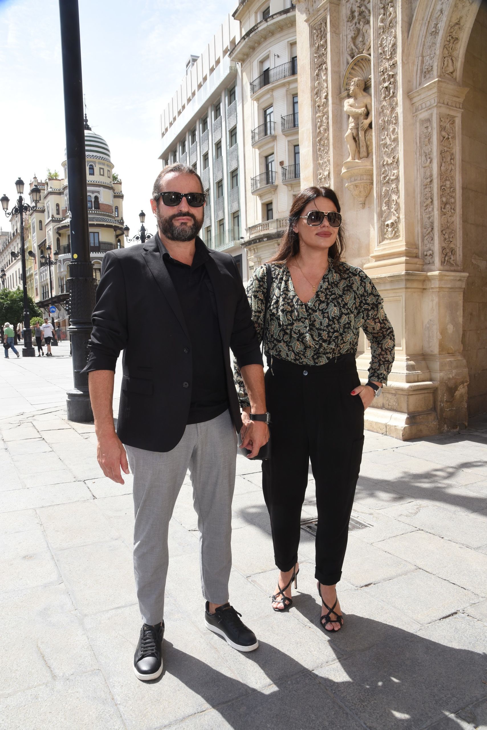 Alejandro Sancho despide a María Jiménez rodeado de familiares y amigos ...