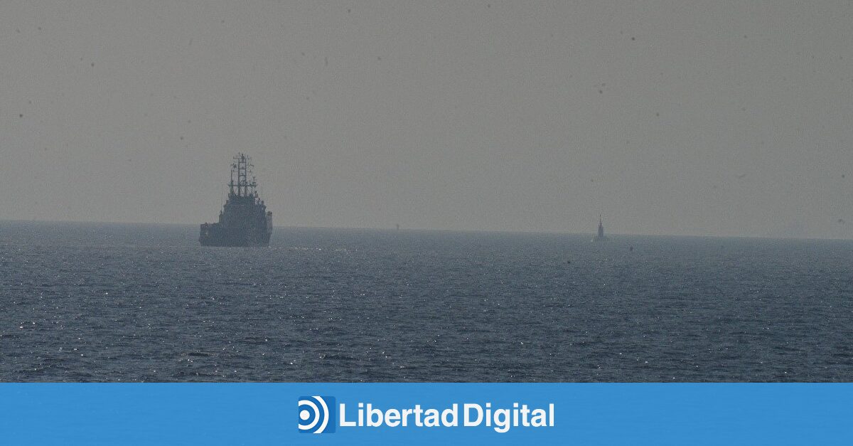 Buques de la Armada controlan el paso de unidades de guerra rusas por ...