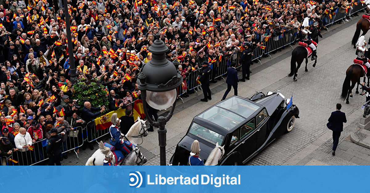 El paseo por Madrid en un exclusivo Rolls-Royce de la princesa Leonor y ...