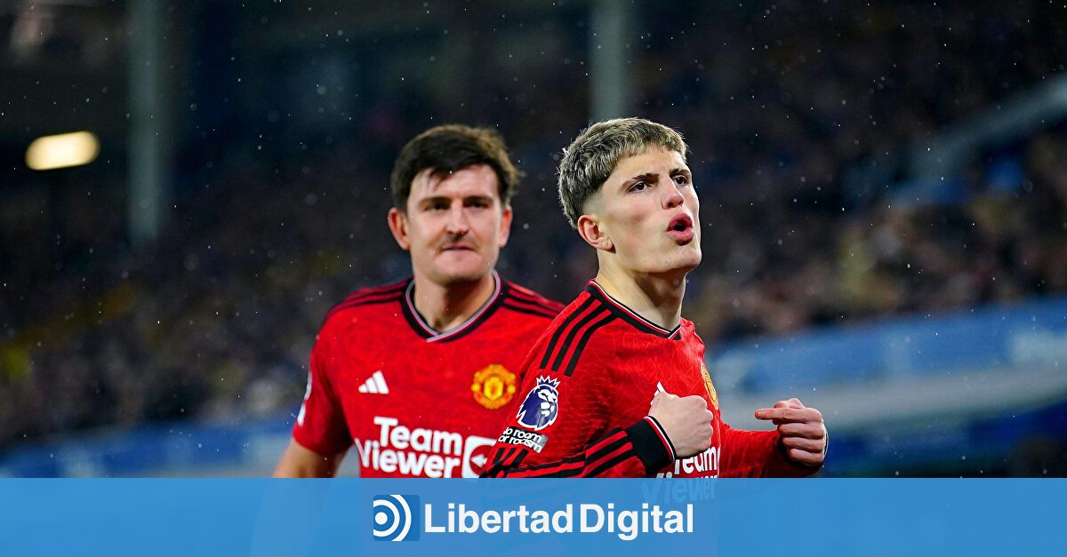 Garnacho marca de chilena uno de los goles del año