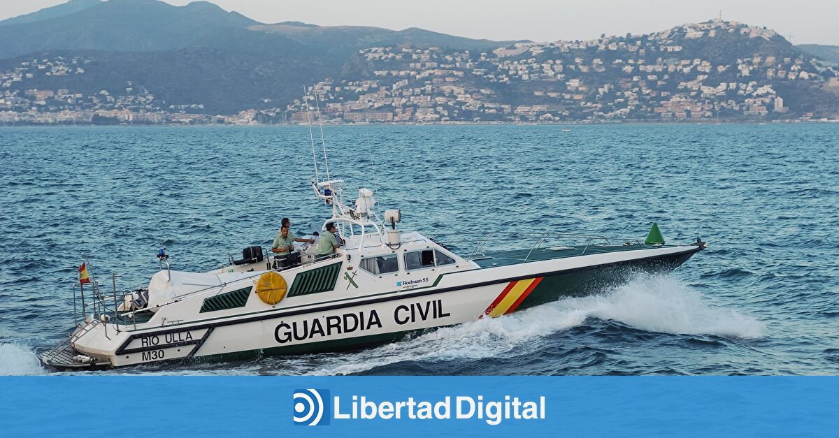 La Guardia Civil recupera dos patrulleras en Cádiz tras tener todas ...