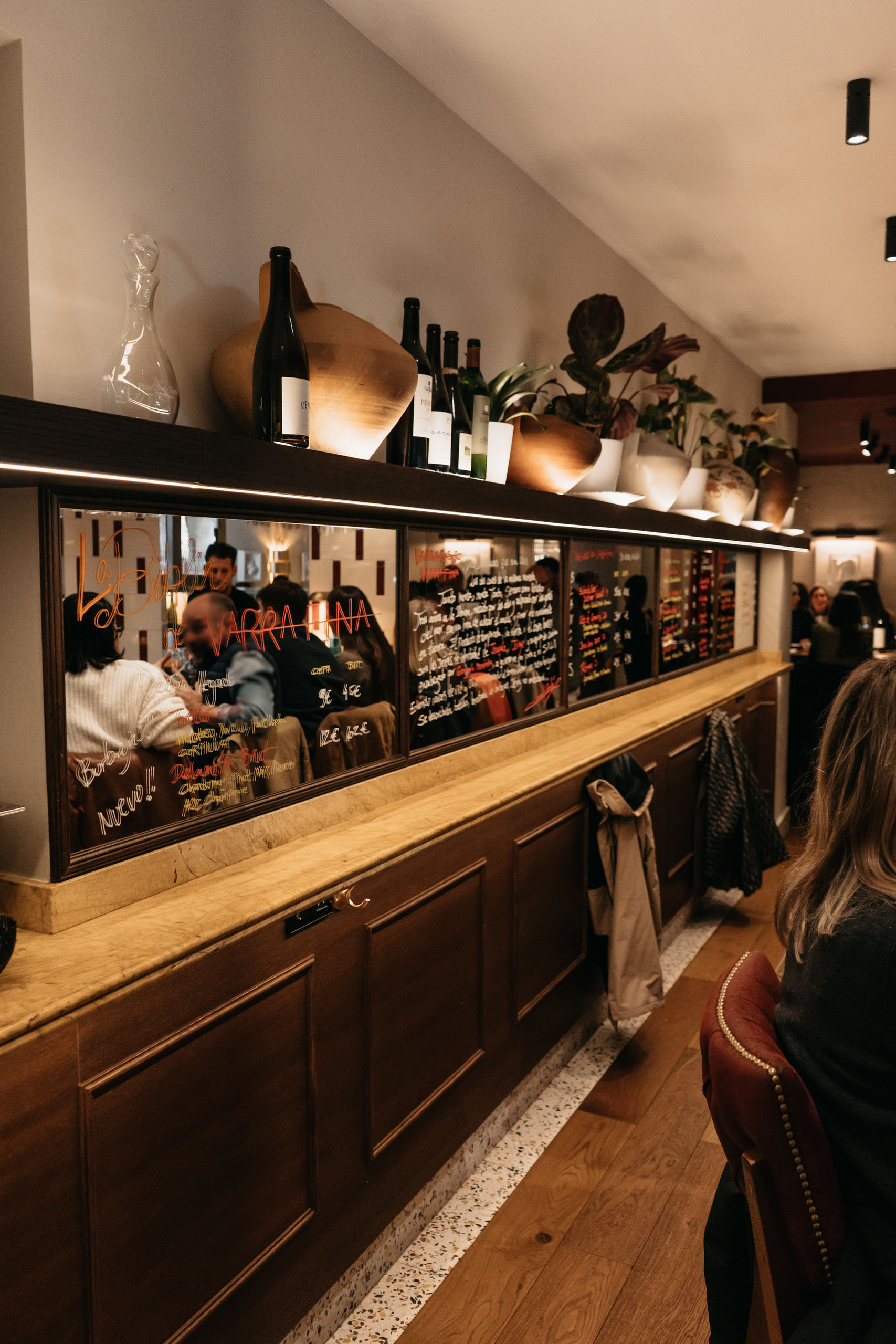 Varra, un exquisito picoteo o una mejor comida en dos ambientes ...