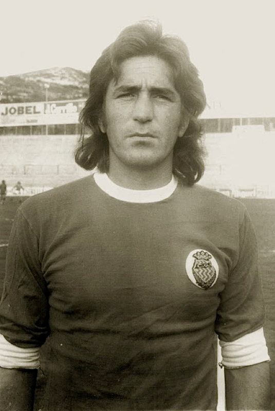 Viberti, el 'cinco' que calzaba un 46