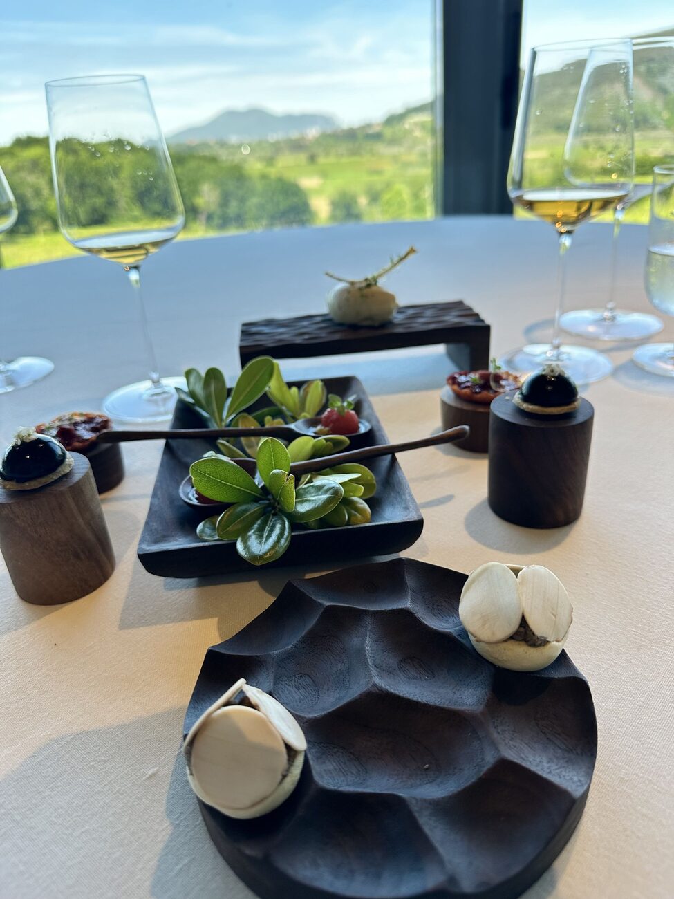 Pico Velasco, hotel gastro en Parque Natural y vistas al mar