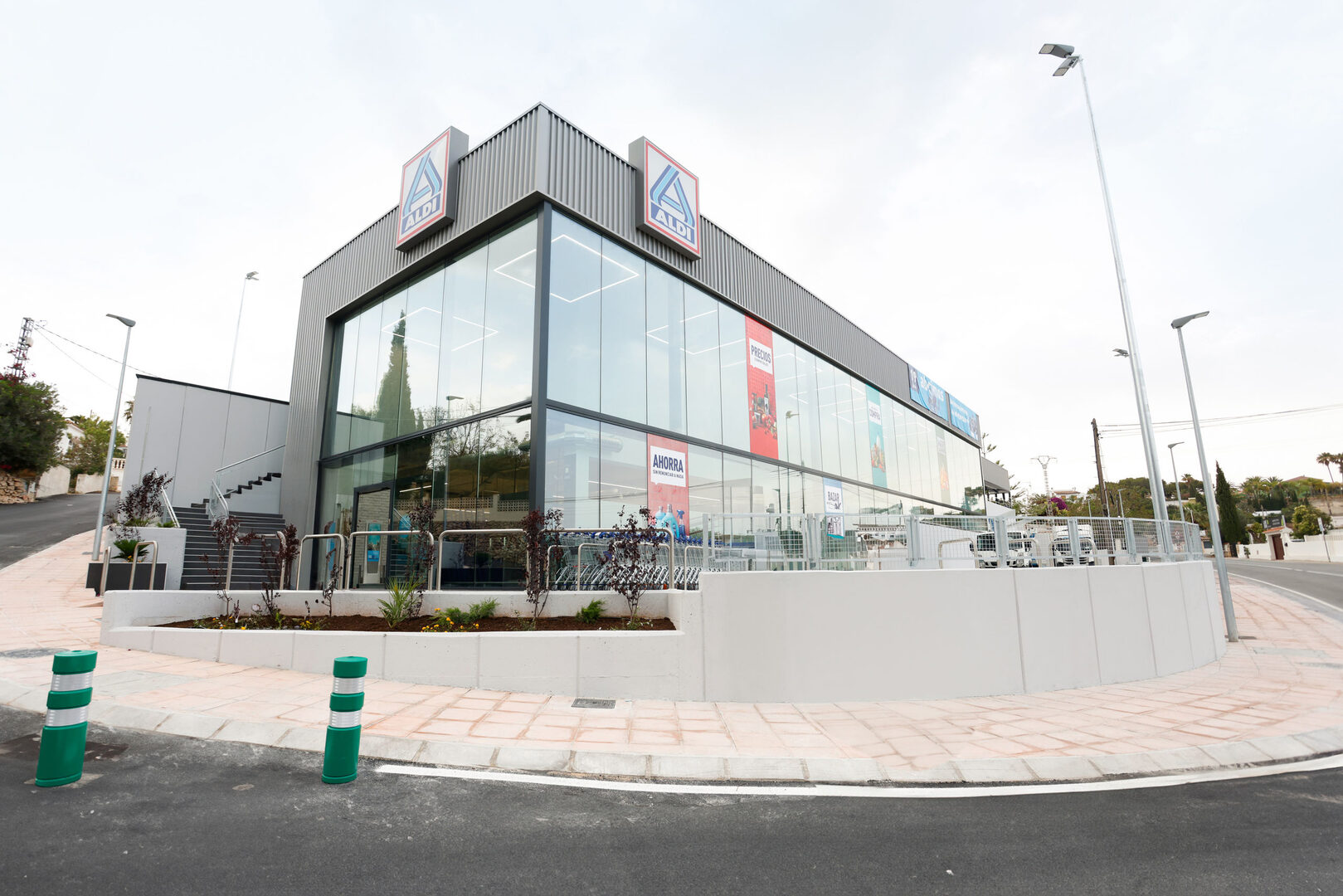 Aldi inaugura su primer supermercado en Benisa y suma 70 tiendas en la ...