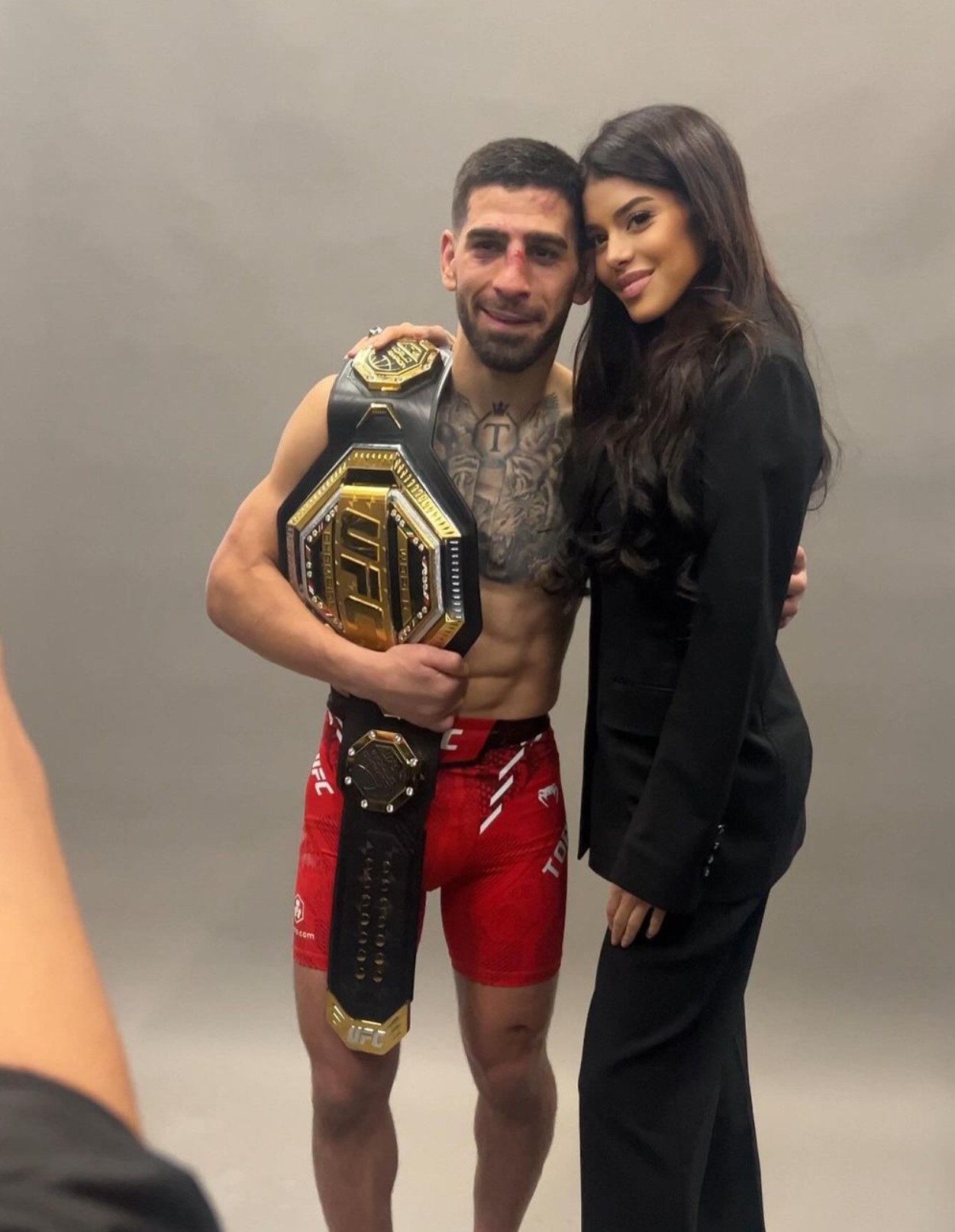 "Esposa devota, hija cariñosa y amiga leal": así es Giorgina, la espectacular novia de Ilia ...