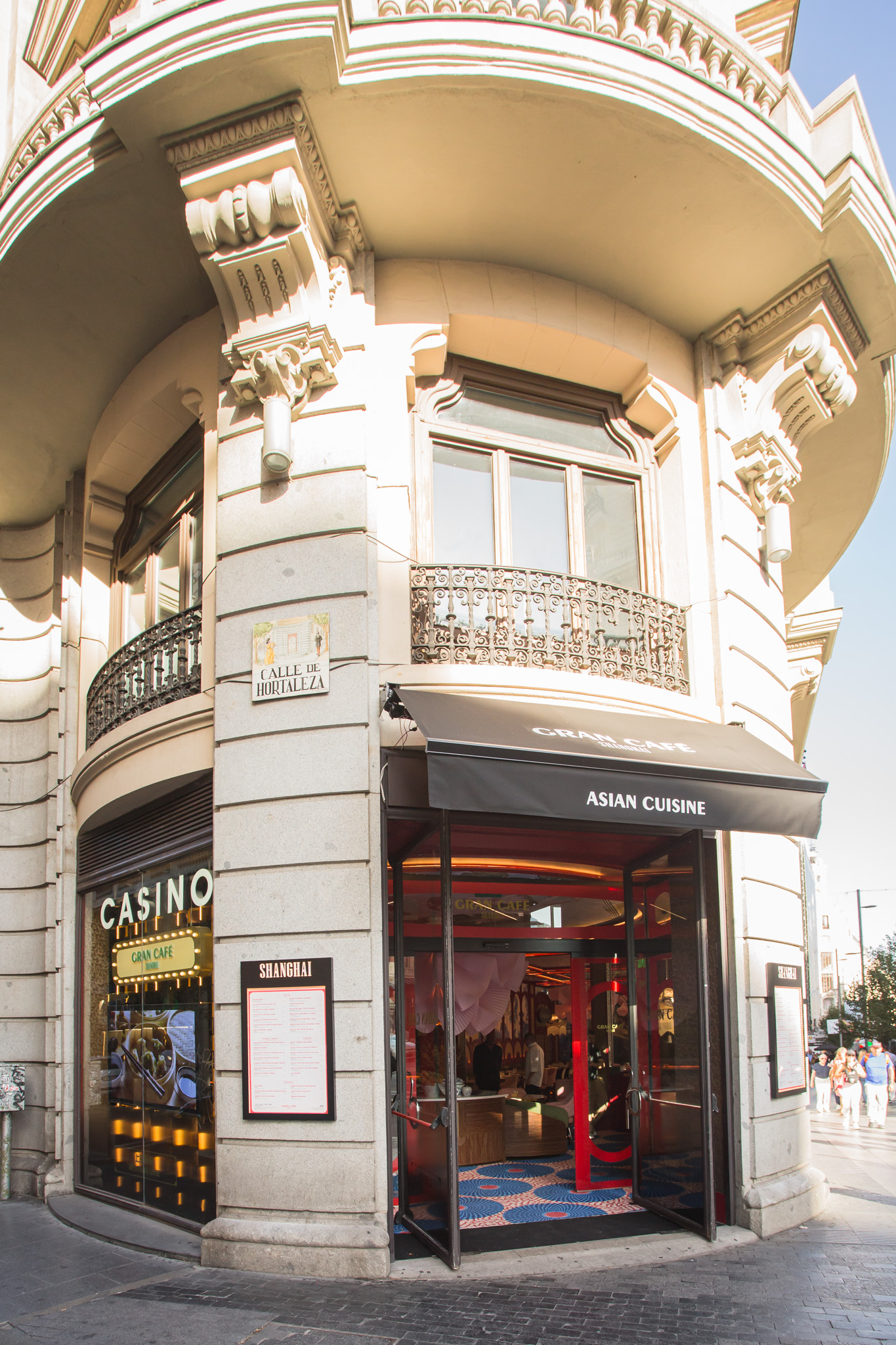 En Gran Café Shanghai disfrutarás de un interesante menú asiático con ...