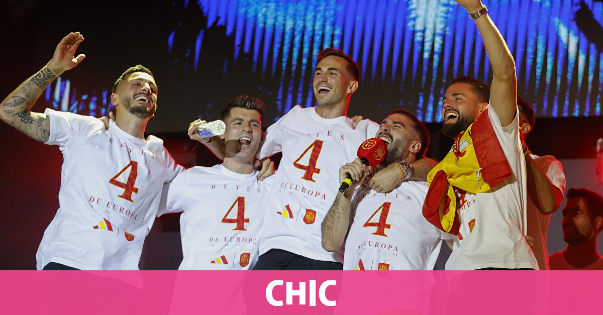 Arquitectura efímera de la belleza: la rojigualda - Katy Mikhailova - Chic