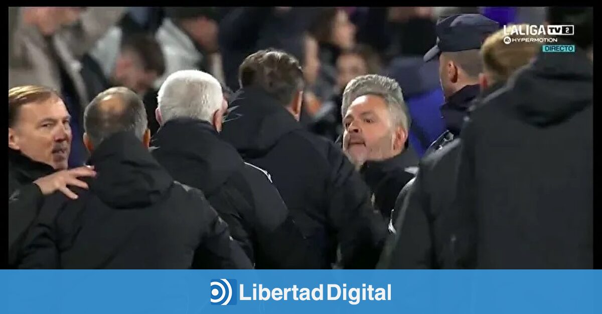 Saltan chispas en La Romareda: cabezazo y bofetón entre los dos ...