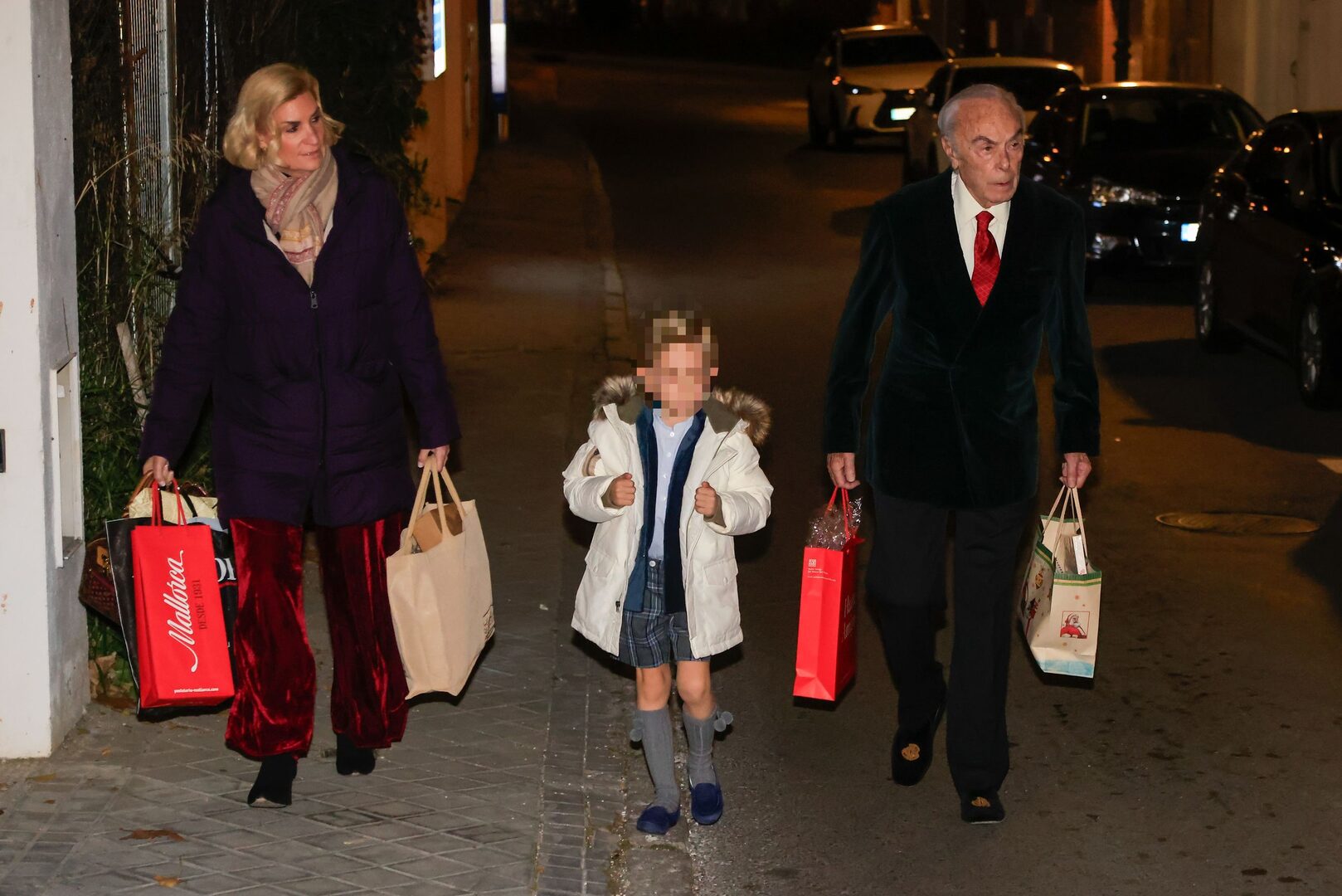 Simoneta Gómez-Acebo reúne a sus hermanos, a la infanta Margarita y a ...