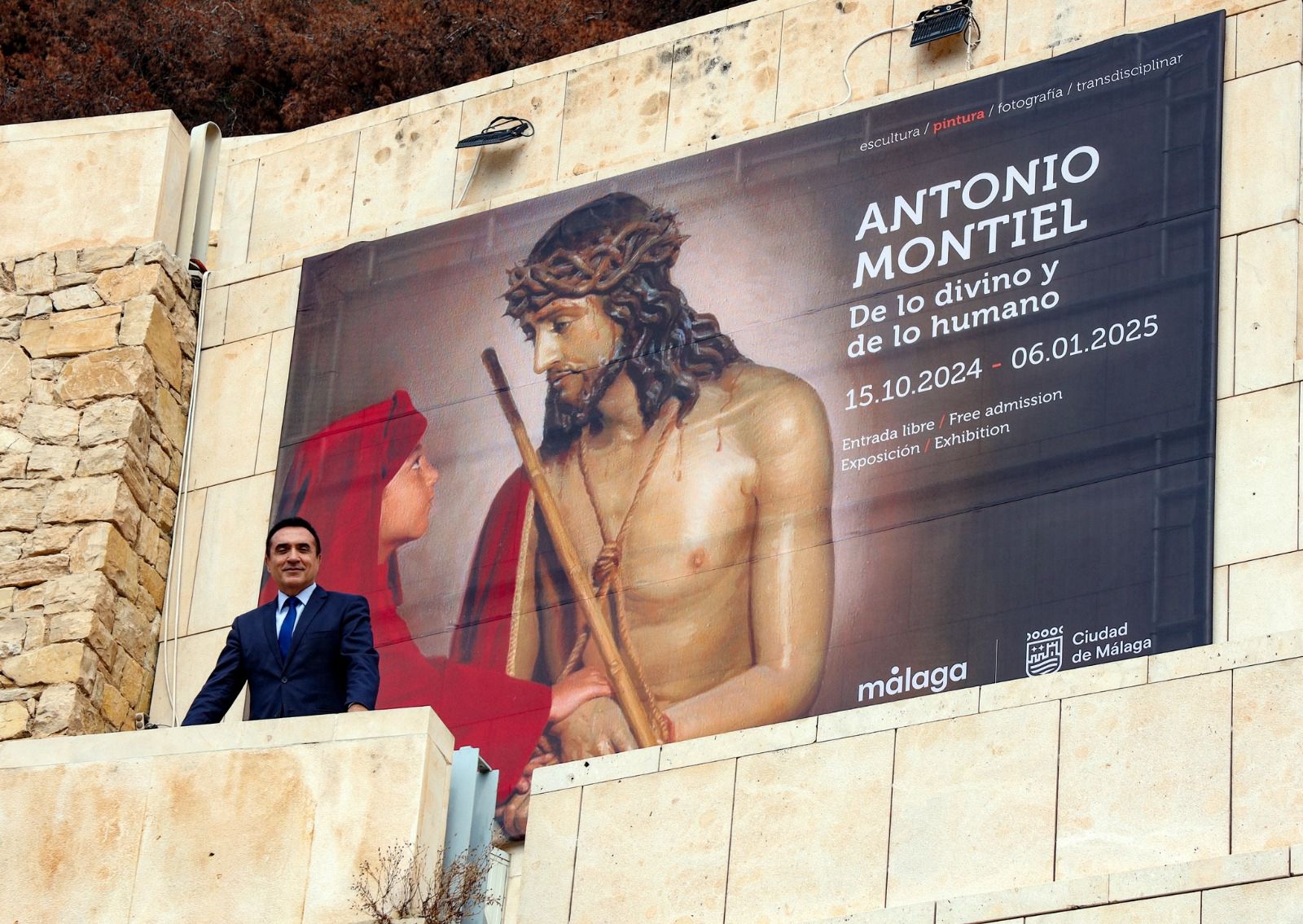 Antonio Montiel celebra 50 años de éxitos en una exposición que reúne ...