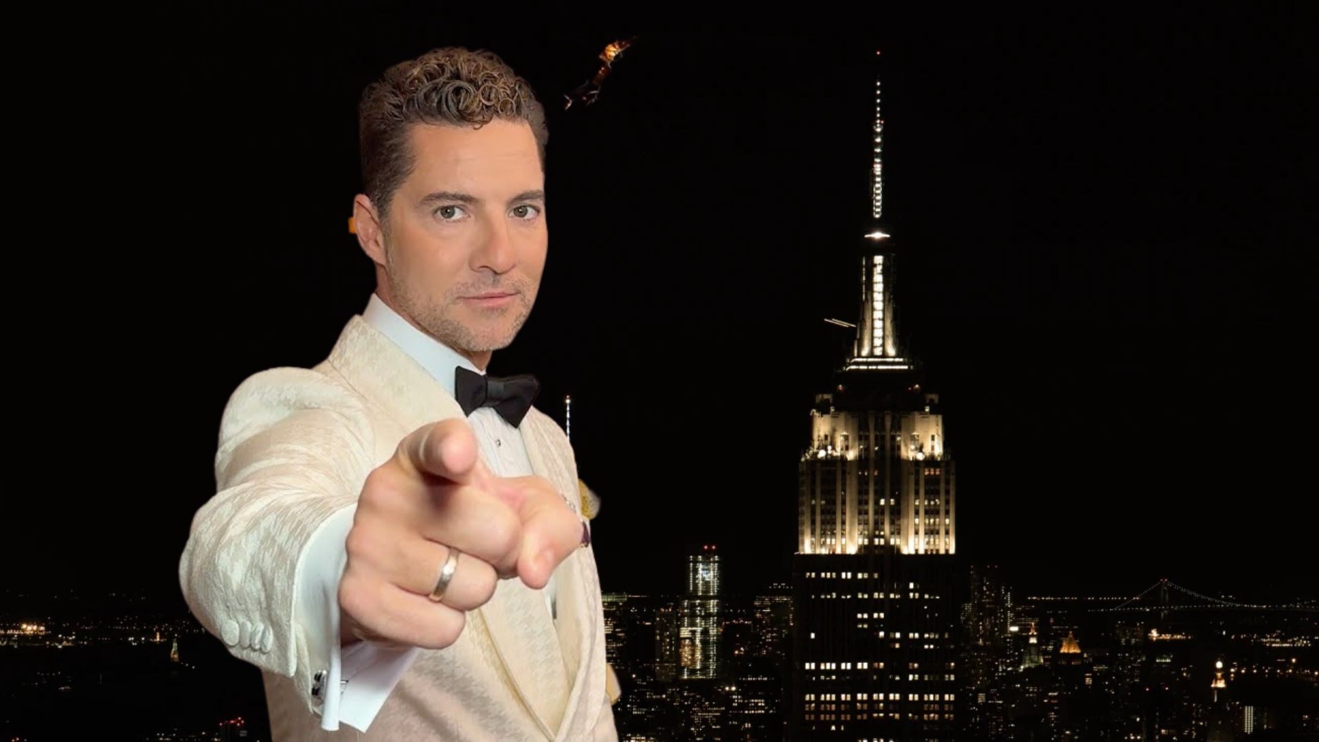 David Bisbal canta en el Empire State de Nueva York sus mejores ...