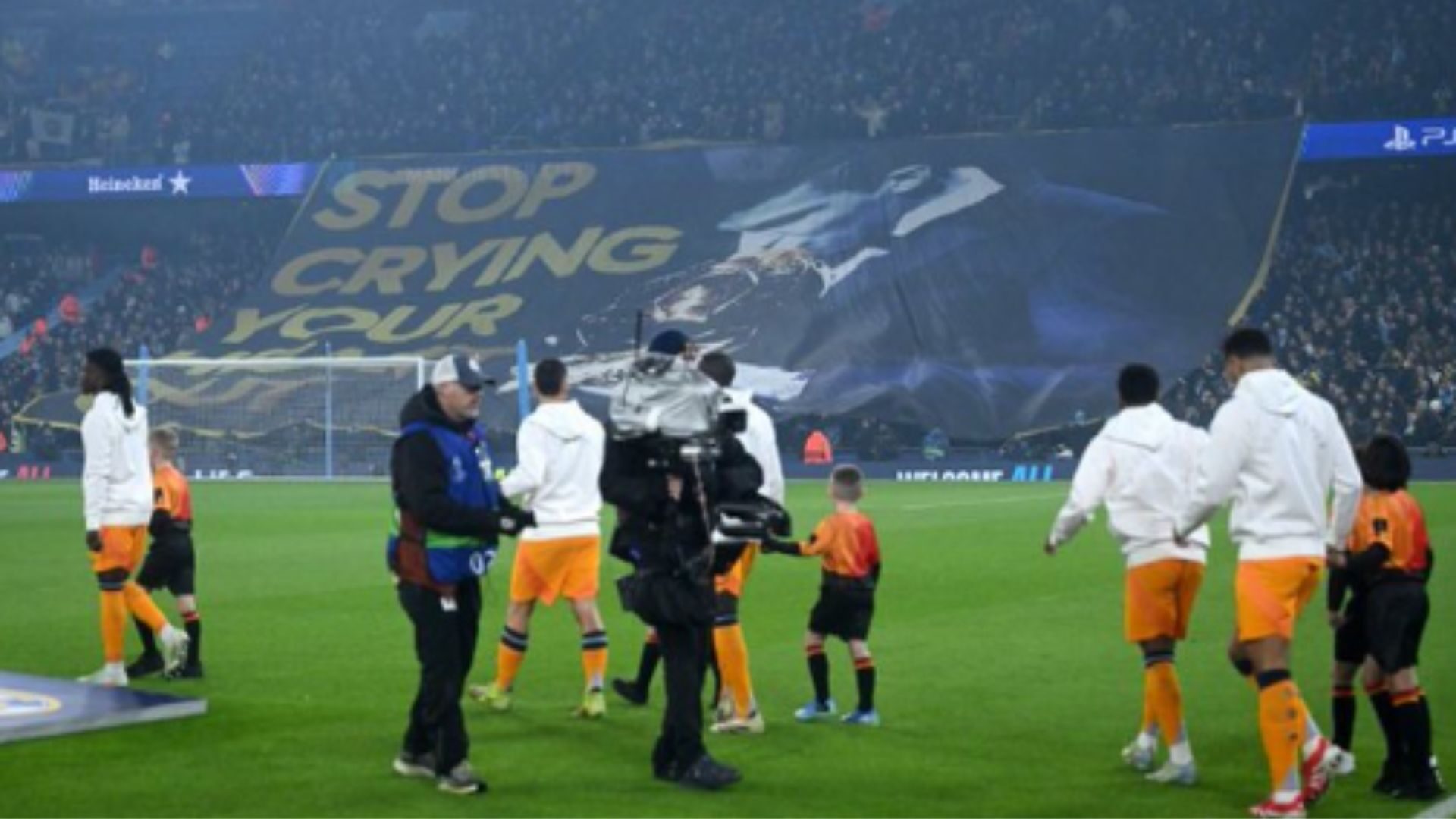 La reacción de Rodri y Vinícius a la pancarta que menospreció al ...