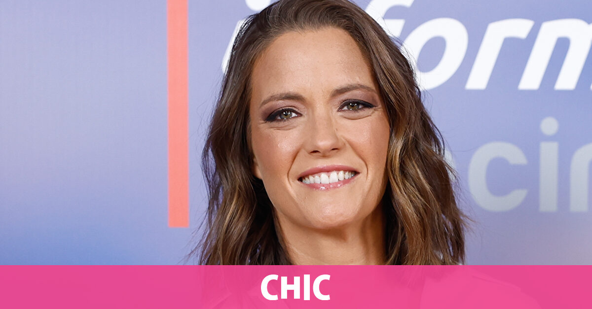 María Casado homenajea a los Pecos cantando "Háblame de ti" en pleno ...