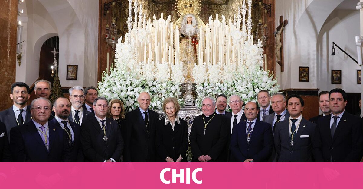 Emotivo regreso a Sevilla de la reina Sofía en pleno revuelo por las demandas de don Juan Carlos ...