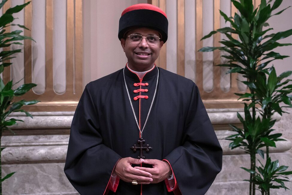 Los 5 cardenales de otros ritos que elegirán al Papa y visten diferente ...