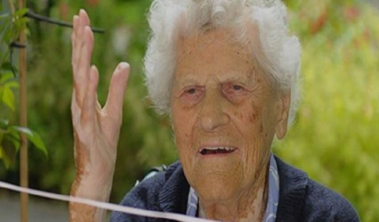 Ha visto seis reyes y dos guerras: el secreto de Ethel May Caterham, la mujer más longeva del ...