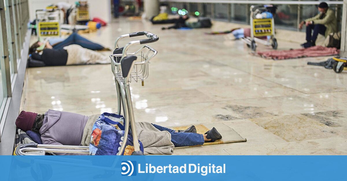 Ayuso entra en la guerra contra Aena: los controles impuestos desde ... Ayuso entra en la guerra contra Aena: los controles impuestos desde ...