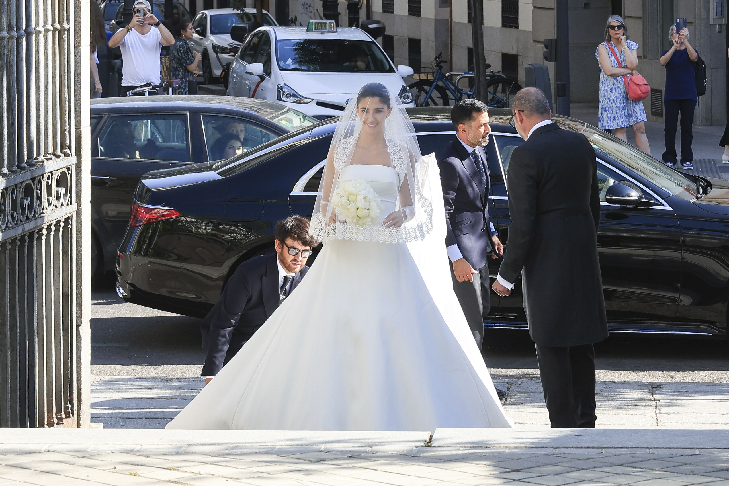 Álvaro González, el hijo de Míchel, y la influencer Carla Vico se casan ...